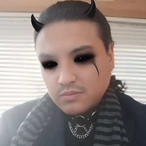 Watch 🔮Emo John🎩🪄⛓️ Live Stream on BIGO LIVE