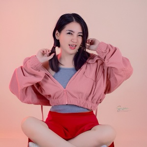 Watch Devi Livia Live Stream on BIGO LIVE